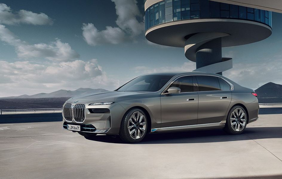 Masini Electrice: Top 25 Modele cu cea mai mare Autonomie 2025